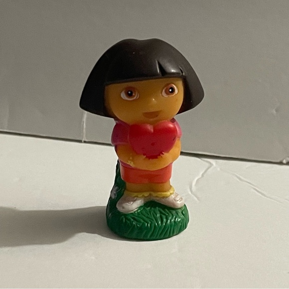 No brand | Toys | Vintage Dora The Explorer Valentines Day Toy Figurine ...